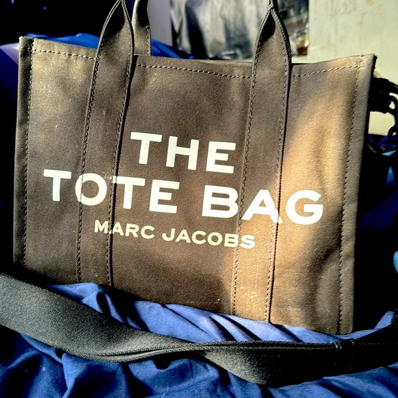 Marc Jacobs | Bags | Marc Jacobs Tote Bag Two Months Old | Poshmark